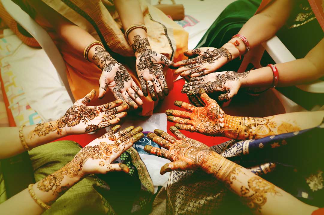 Haldi-Mehndi Ceremony : हल्दी और मेहंदी की रस्म को ऐसे बनाएं खास ...